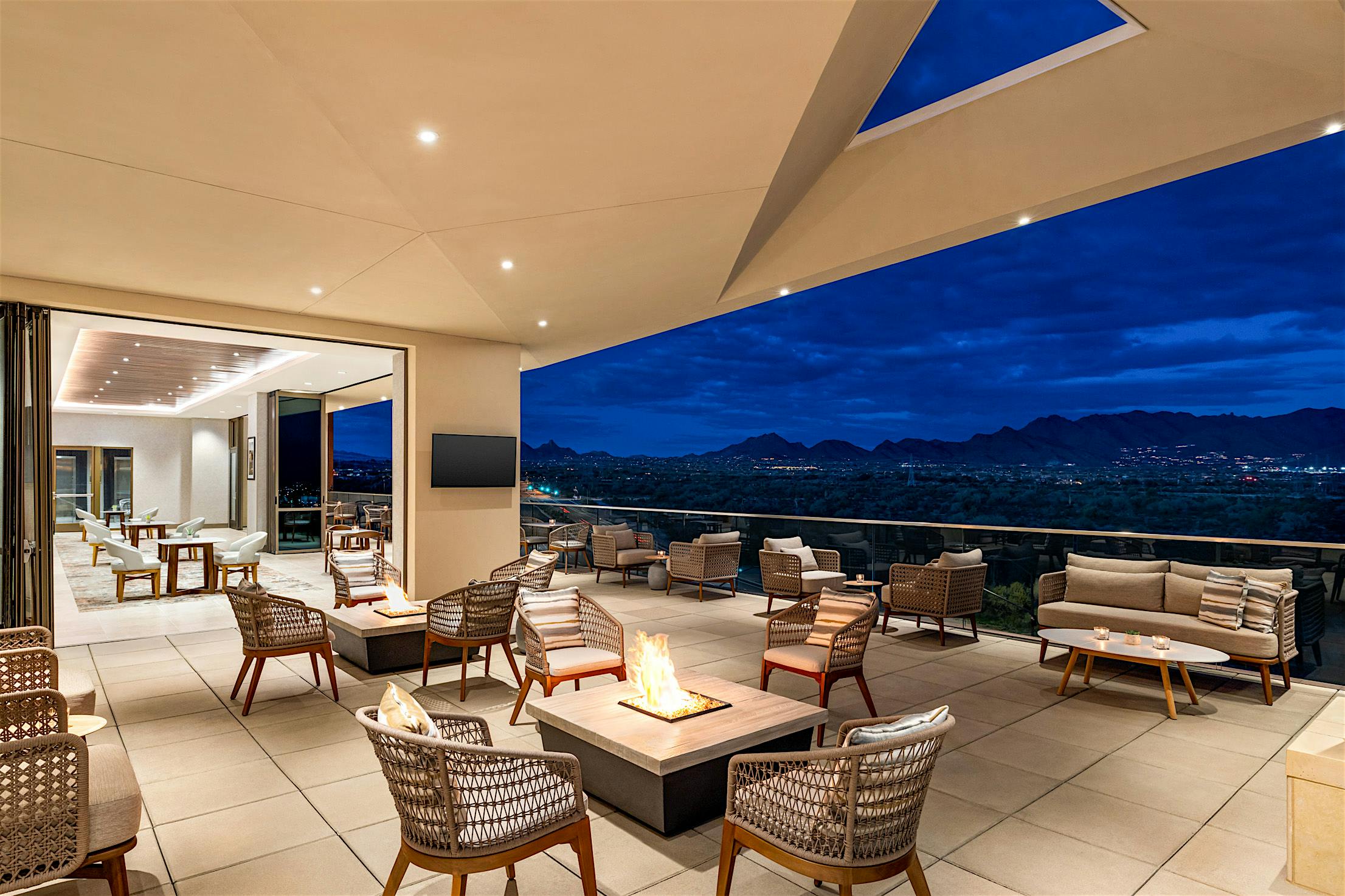 Scottsdale's Desert-Inspired Oasis and Operable Glass Doors